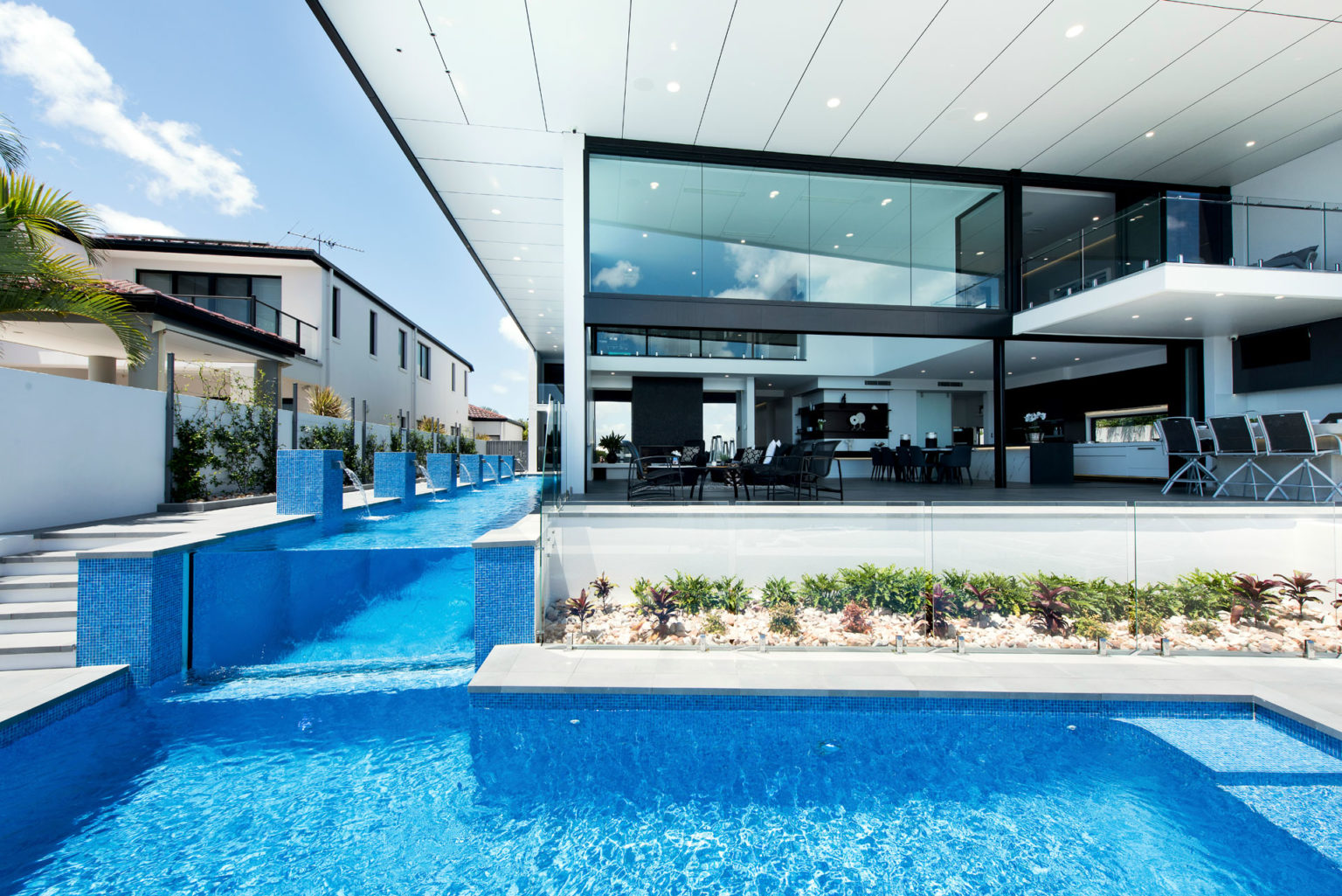 Pool Windows Pty Ltd - Stunning Acrylic pool windows and Panels to make ...