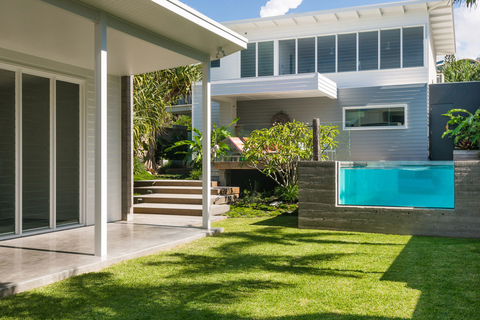 Pool Windows Pty Ltd - Stunning Acrylic pool windows and Panels to make ...