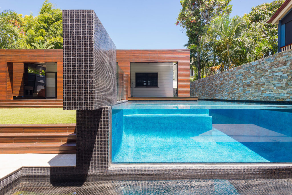 Pool Windows Pty Ltd - Stunning Acrylic pool windows and Panels to make ...