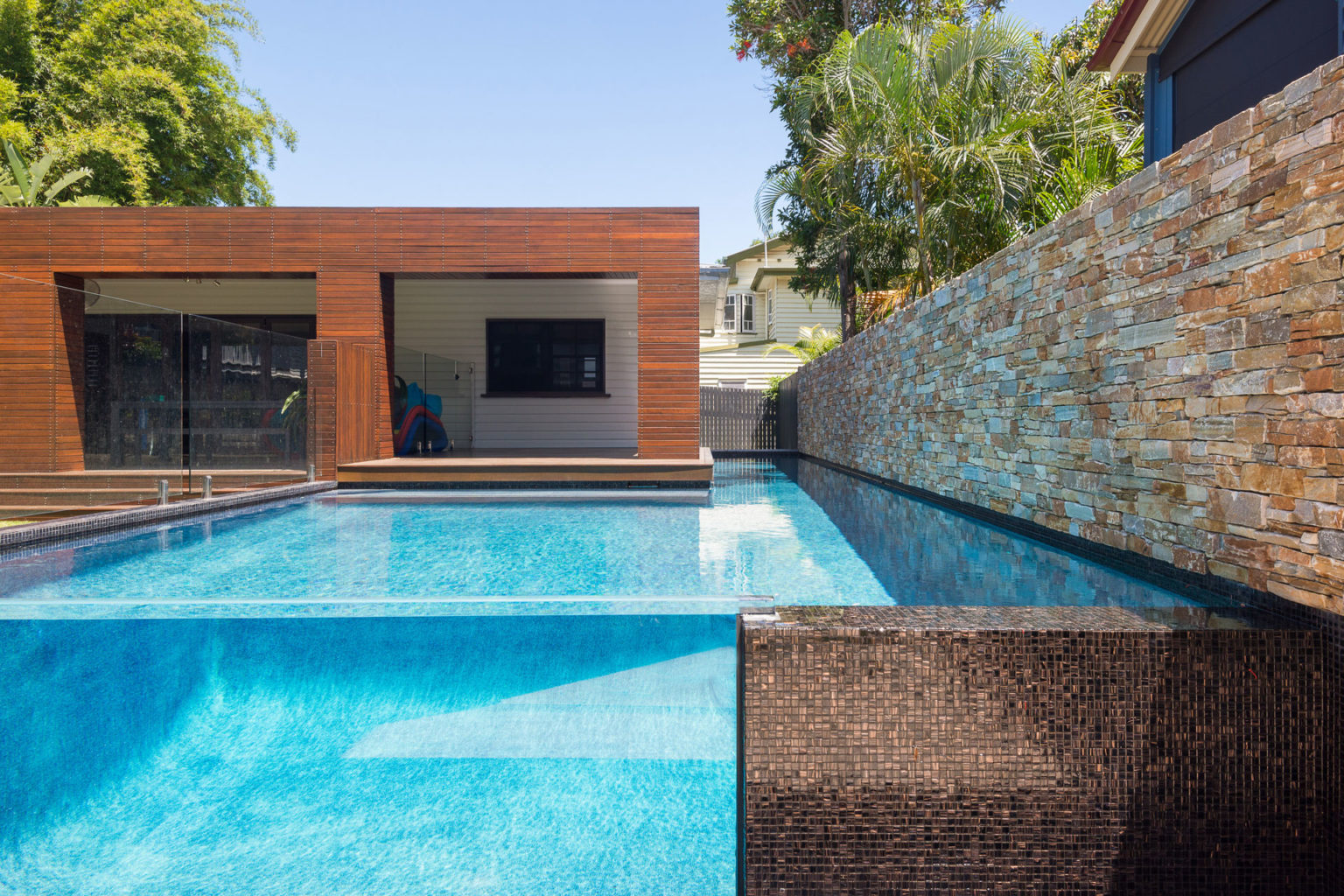 Virginia Free Top Edge Pool Window - Pool Windows Pty Ltd