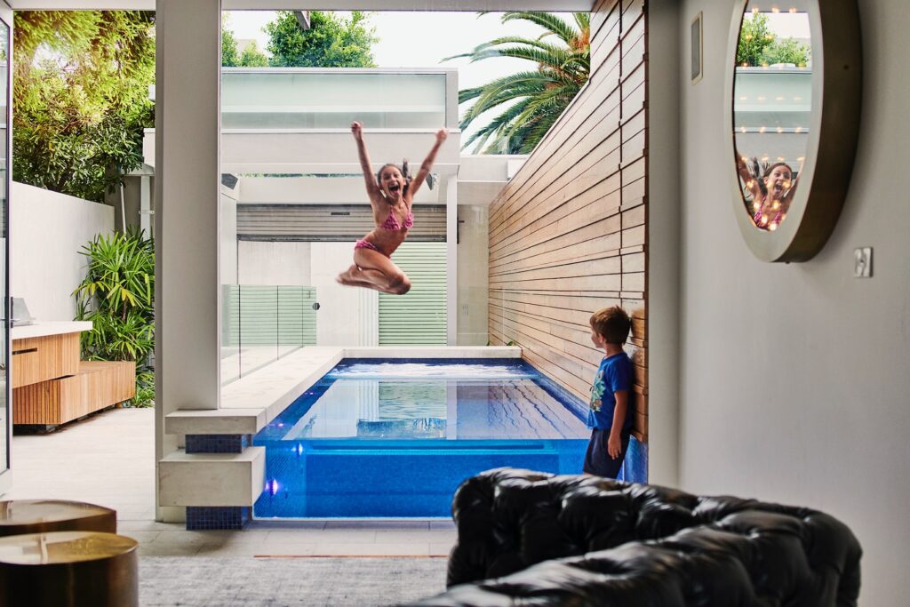 Melbourne Acrylic Pool Wall - Pool Windows Pty Ltd