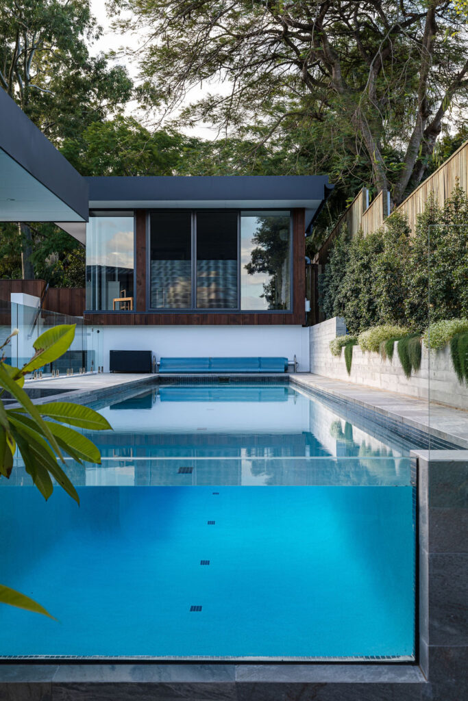 Pool Windows Pty Ltd - Stunning Acrylic pool windows and Panels to make ...