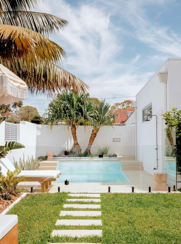 Pool Windows Pty Ltd - Stunning Acrylic pool windows and Panels to make ...